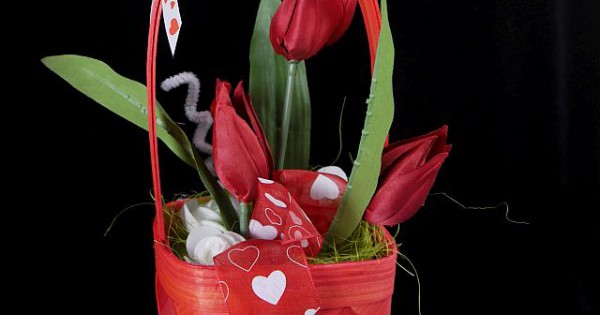 Valentin napi virágkosár